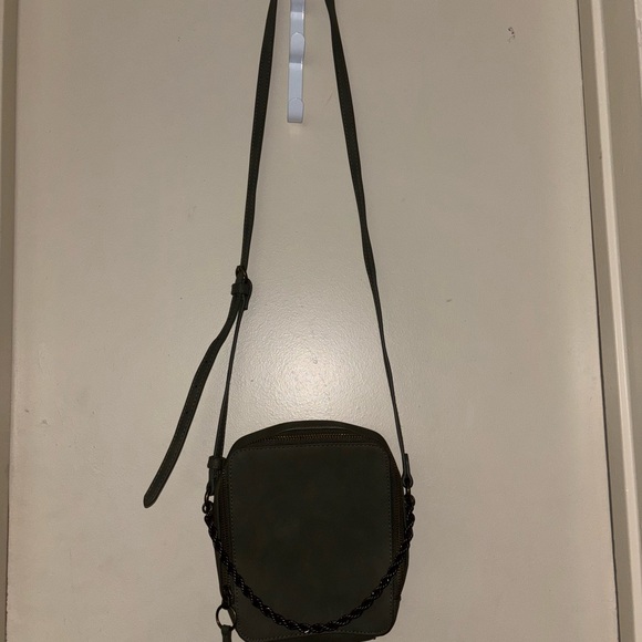 Universal Thread | Bags | Universal Thread Olive Green Crossbody Bag | Poshmark